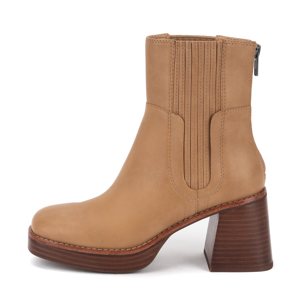 New Arrivals, Women's Sandals, Sneakers, & more | Yellow Box Official Site