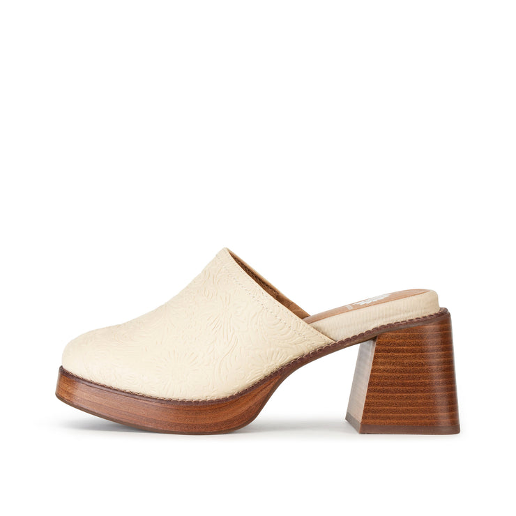 Ivaria Platform Clog | Yellow Box Official Site – YELLOW BOX FOOTWEAR